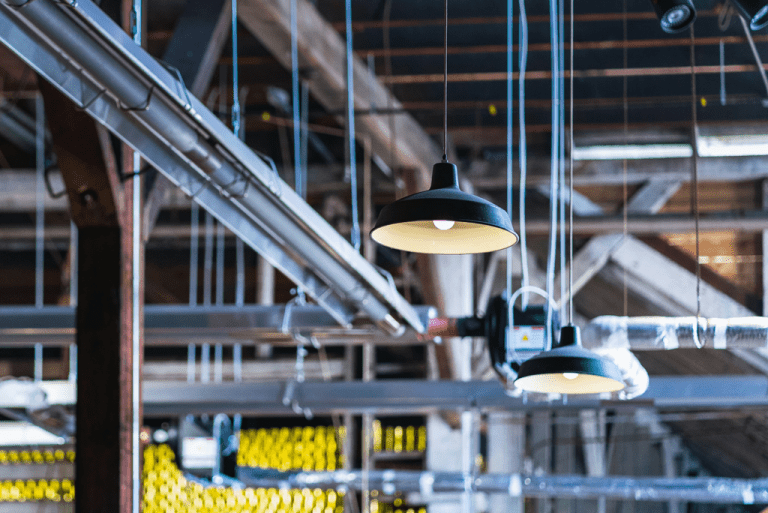 La importancia de la iluminación en la industria : DL Green Lighting businesses, Conectamos la ...